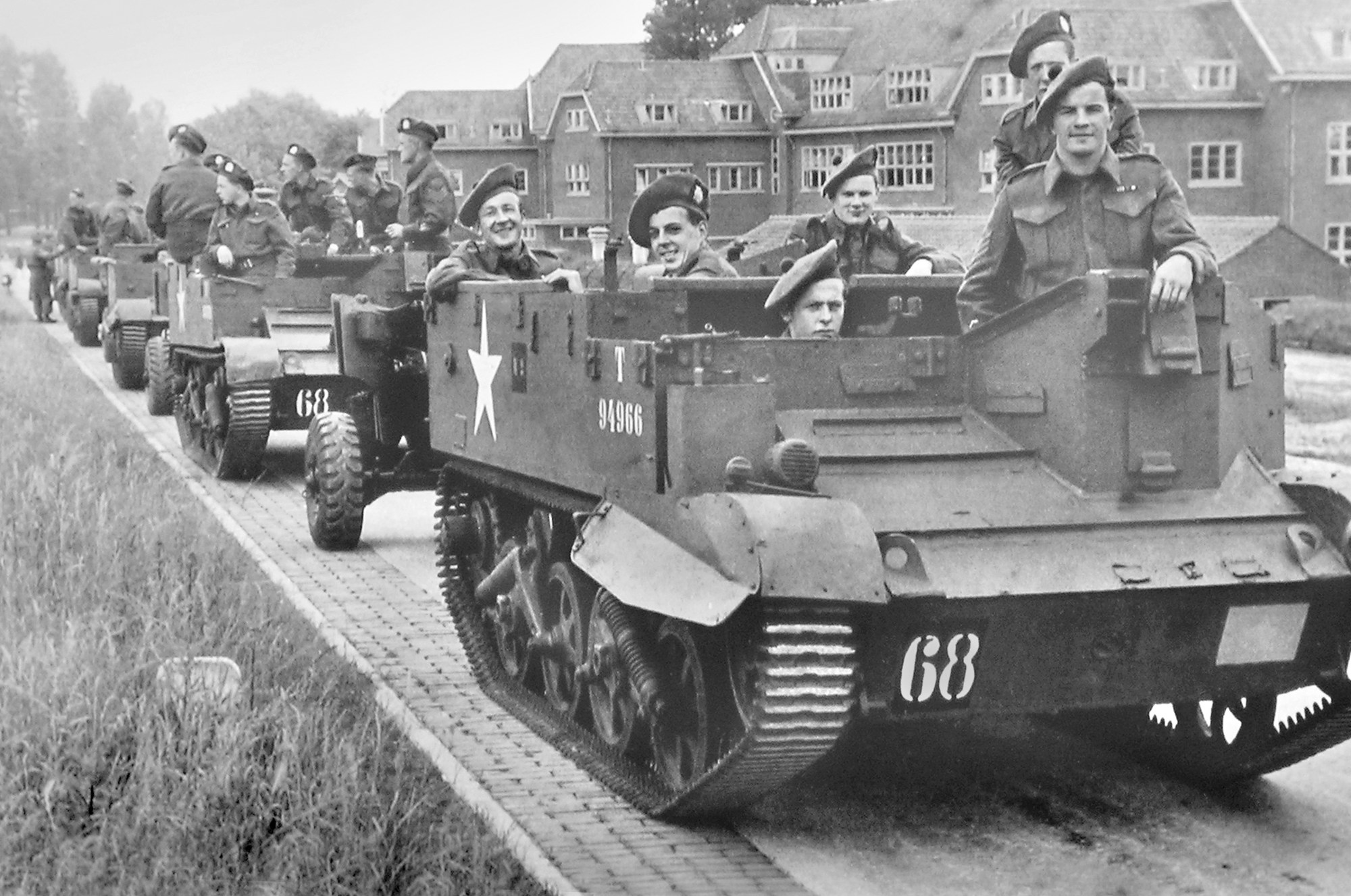 The T16 Universal Carrier in Canadian Service – Canadian Arms and Armour